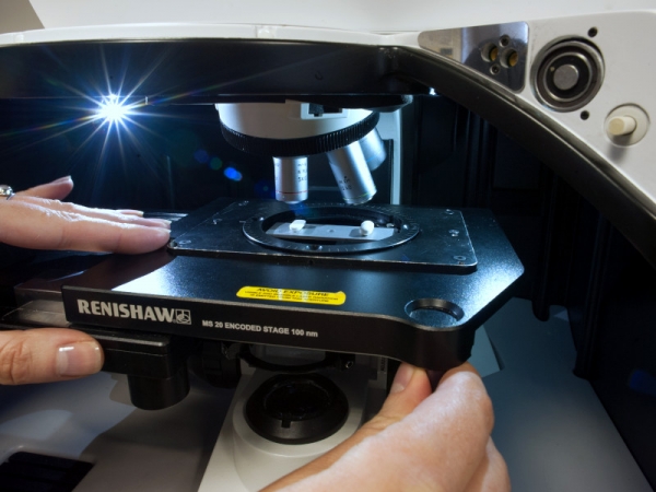 Raman microscope - NanoQAM